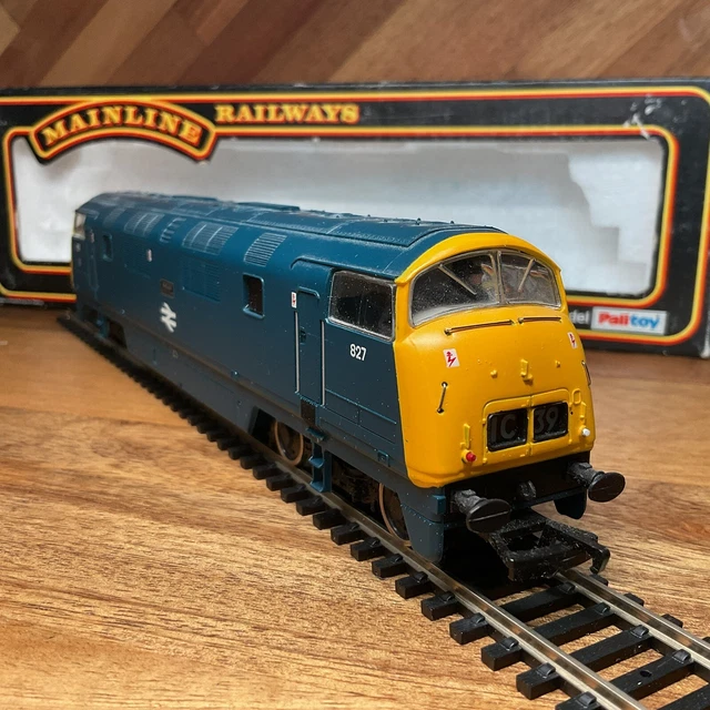 BOXED MAINLINE 37063 OO Gauge Warship Class 42 BR Blue "Kelly" D827 ...