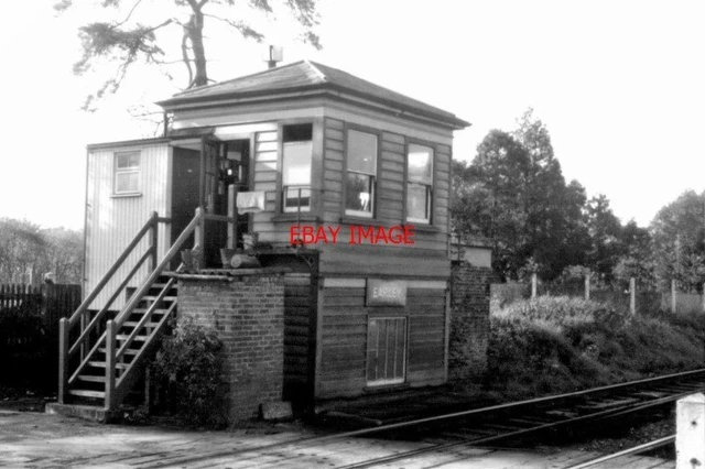 PHOTO EARLEY Railway Station. Signal Box £3.00 - PicClick UK