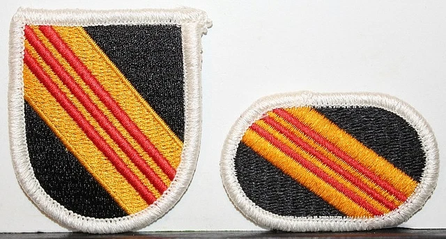 US ARMY 5TH Special Forces Group Green Beret Flash & Oval Patch Set ...