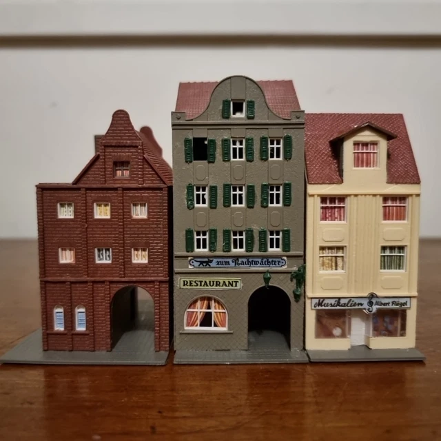 POLA B297 N Scale City Buildings “Künstlerviertel” Kit Meister-Modell ...