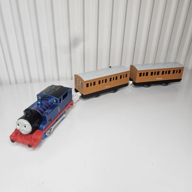 TOMY TRACKMASTER STEAM Along thomas the tank engine train See ...