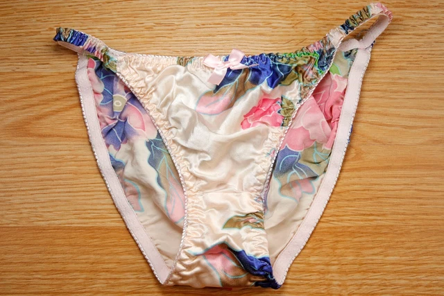 Vintage Nylon Shiny Slippery Pretty Cute Satin Silk Floral Panty Size