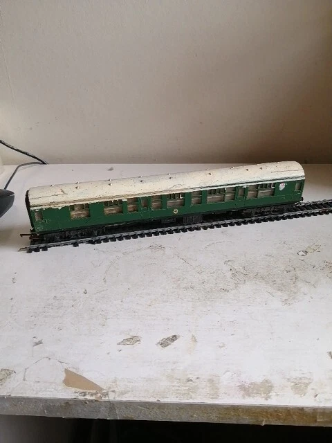 TRIANG R622 OO Gauge BR Green Mk1 Corridor Comp Coach S15873 For Spares ...
