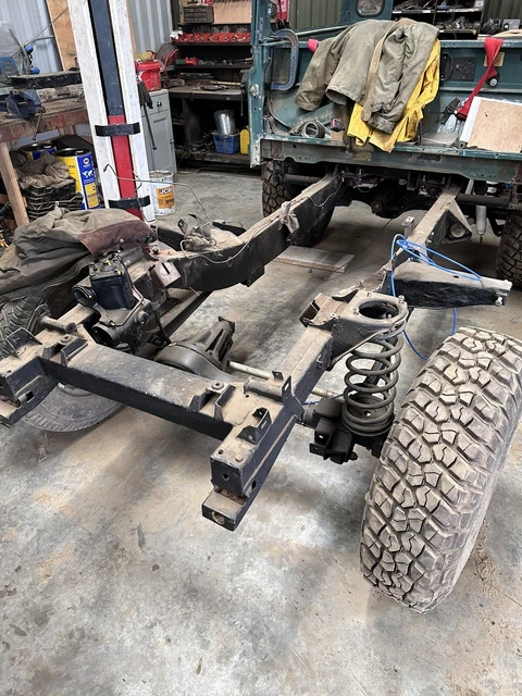 LAND ROVER DEFENDER 90 Chassis v8 engine mounts log book with chassis £ ...