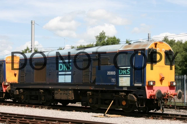 UK DIESEL TRAIN Railway Photograph Of Class 20 20303 Loco. (Rm20-410) £ ...