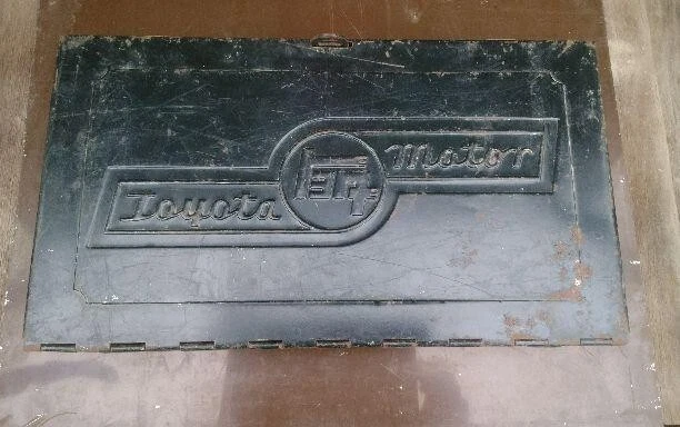 TOYOTA GENUINE TOOL box over 50 years ago Approx 38 x 20 x 8 cm #1 £137 ...