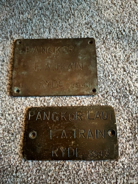 VINTAGE WW2 BRITISH Military Raf Brass Luggage Label Ryde Isle Of Wight ...