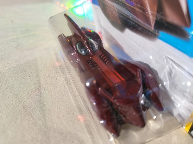 DIECAST 1:66 HOT WHEELS BURGUNDY/BORDEAUX BATMOBILE 4/5 37/250 BATMAN £ ...