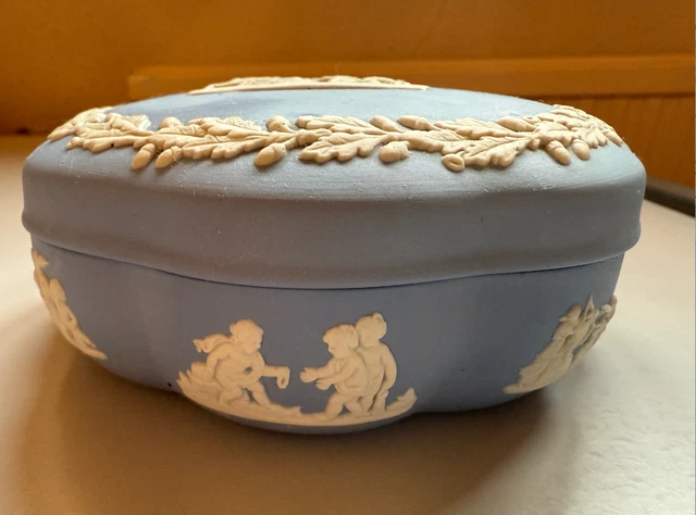 VINTAGE WEDGWOOD BLUE Jasperware Trinket Box with Decorative Round Lid ...