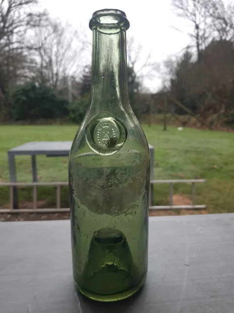 DEMI BOUTEILLE VERRE soufflé sceau marquis Pomereu Aligre antique seal ...