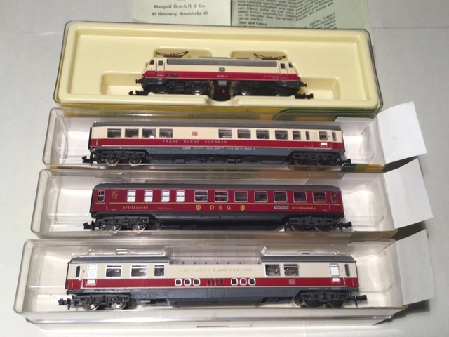 EMS MINITRIX E-LOK BR112 + 3 Beleuchtete Personenwagen Spur N mit OVP E ...