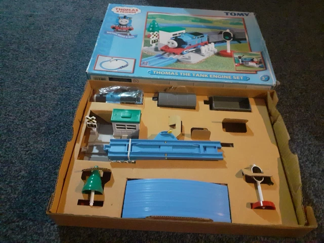 TOMY THOMAS TRACKMASTER thomas the tank engine set nagelneu zustand old ...