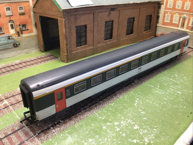 LIMA HO GAUGE SNCF 1ST & 2ND CLASS PASSENGER COACH. See Des (59) £12.50 ...