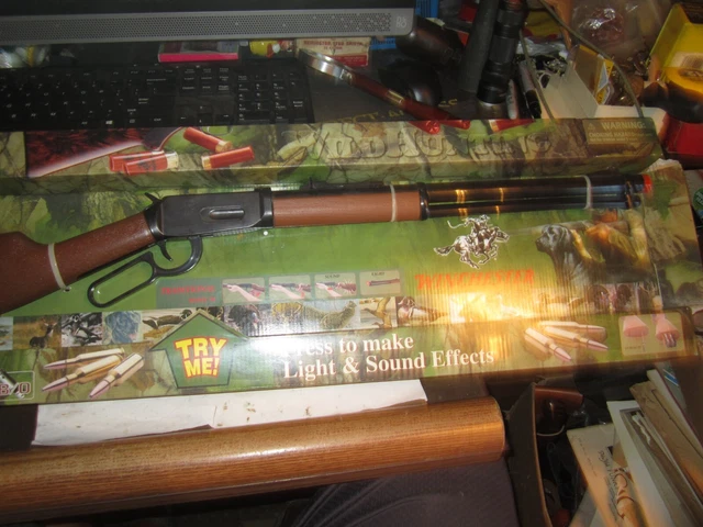 2005 NEW-RAY TOYS Winchester Toy Rifle Gun Cowboy Western HUNTING ...