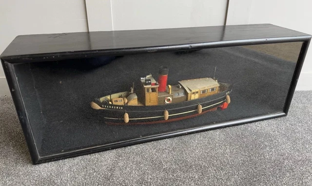 VINTAGE CASED GRIMSBY Boat Model Trawler Tug The Guardsman £195.00 ...