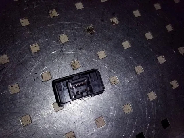 NISSAN X-TRAIL T31 Button Switch Panel 2.00 Diesel 127kw 2008 26061993 ...