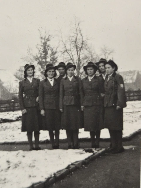 FOTO: DEUTSCHE MÄDELS, Arbetsmaiden,BDM, Uniform,30-er Jahre EUR 12,00 ...