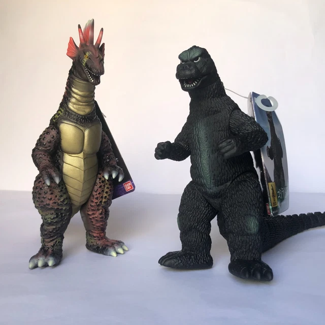 MOVIE MONSTER SERIES Titanosaurus & Godzilla (1975) Figure PVC store ...