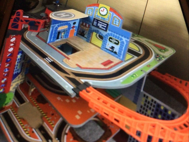 WOODEN TRAIN SET Bundle - XXL Wooden Trainstation - Playtive Junior ...