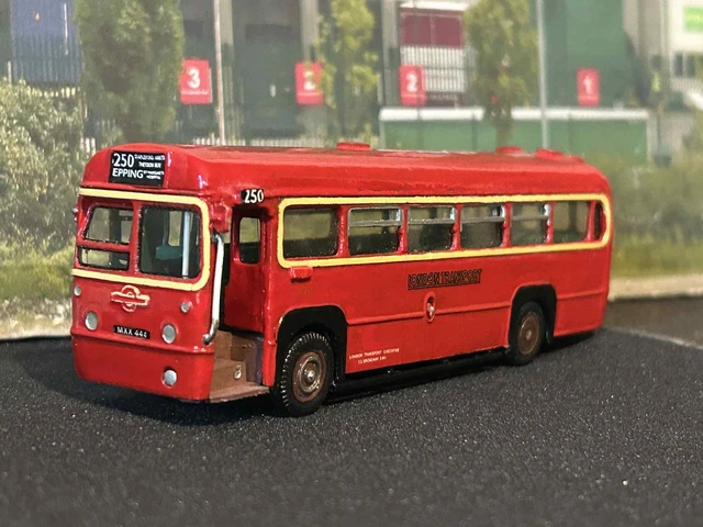 KIT BUS Built Gs Models Aec Rf London Transport White Metal Model Bus ...