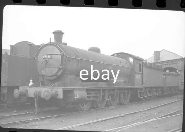 ORIGINAL 35MM NEGATIVE OF BR LNER STEAM LOCO 63458 AT SUNDERLAND on 15 ...