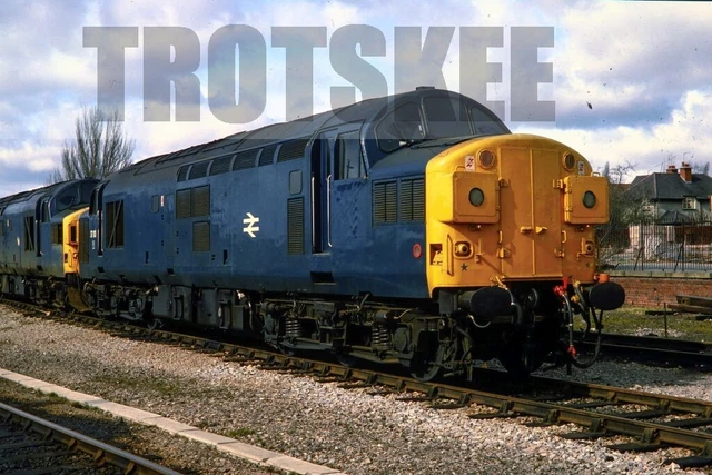 35MM SLIDE BR British Rail Diesel Loco Class 37 37013 Hereford 1986 ...