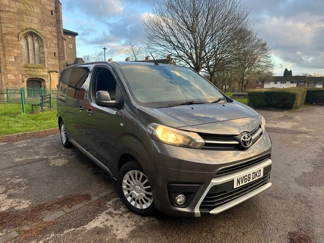 2018 TOYOTA PROACE 1.6D 115 Comfort 6 Seater Crew Cab Van PANEL VAN ...