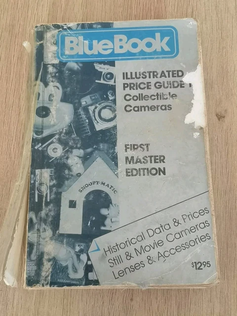 BLUE BOOK, ILLUSTRATED Price Guide To Collectible Cameras £10.00 ...