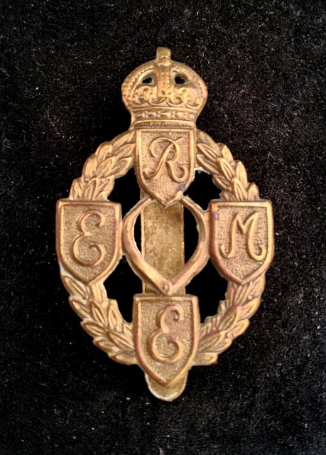 WW2 REME ROYAL Electrical & Mechanical Engineers Brass Cap Badge ...