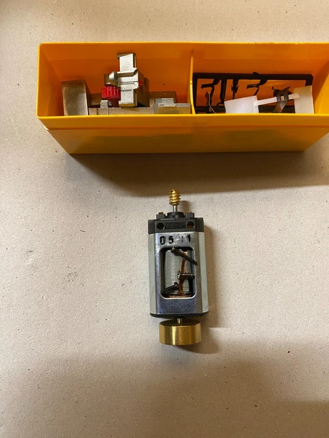 ROCO MOTOR FÜR Spur H0 - Eisenbahn LOK mit Zubehör laut Fotos #99 EUR ...