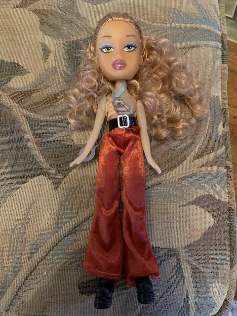 POUPÉE BRATZ BOOTLEG Knock Off Knockoff Yasmin poupée mode avec tenue ...