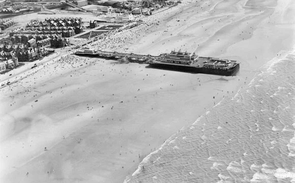 THE VICTORIA PIER, Blackpool, 1920 England OLD PHOTO 1 $7.65 - PicClick AU