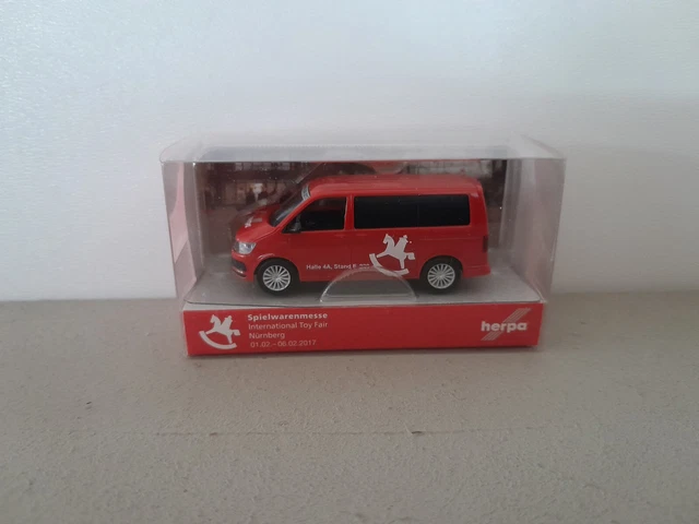 HERPA 927307 VW T6 Multivan rot Spielwarenmesse 2017/34. Herpa IAA 1:87 ...