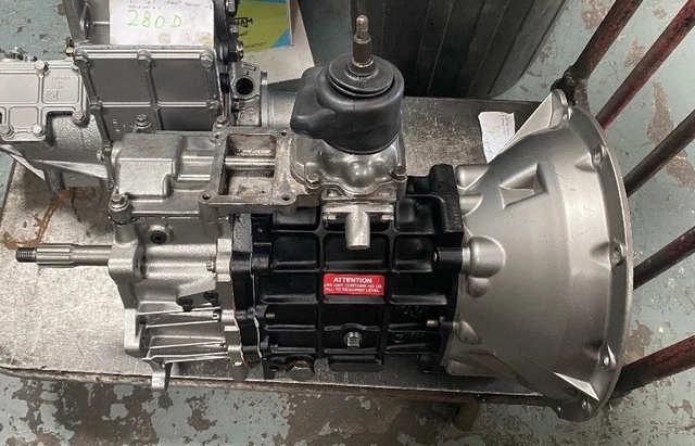 LAND ROVER DEFENDER Rebuilt LT77 Manual Gearbox with top and bell ...