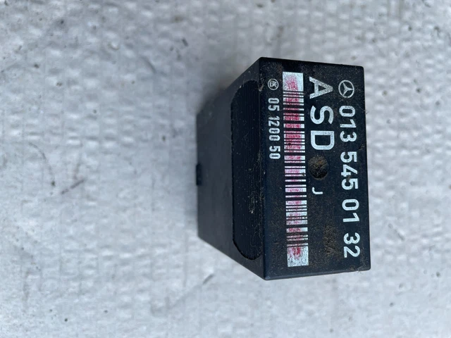 MERCEDES-BENZ W124 E220 Cabrio Relais ASD Steuergerät 0135450132 EUR ...