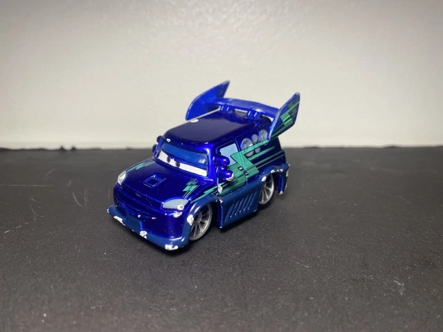 DISNEY PIXAR CARS DJ WITH METALLIC FINISH Chase Diecast #115 RARE 1:55 ...