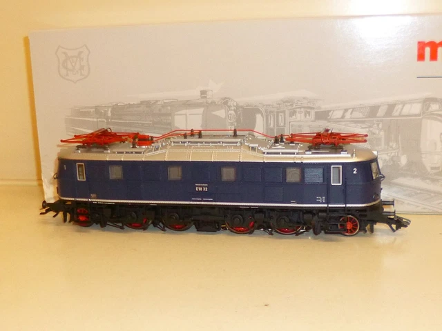 MÄRKLIN H0: 39683 E-Lok BR E18 32 DB, Ep III, blau, digital, mfx+ ...