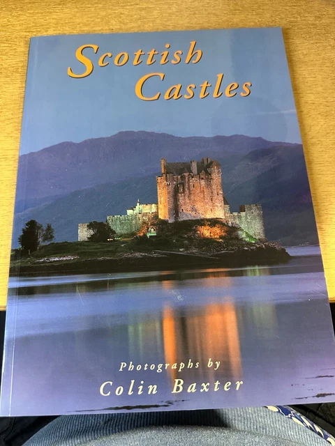 SCOTTISH CASTLES: PHOTOGRAPHS by Colin Baxter (Baxter Guides)-Bryn ...
