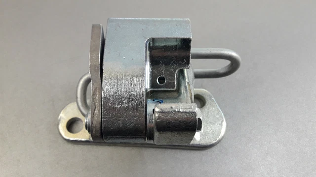 ORIGINALE VW T5/T6 Cerniera Portiera Porta Cardine Davanti SX Sotto ...