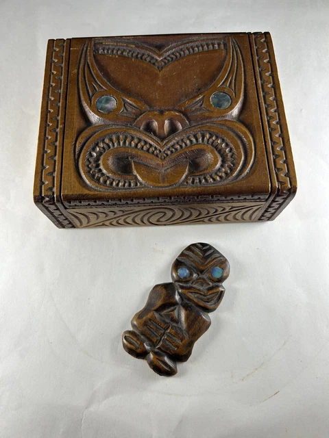 VINTAGE MAORI CARVED Wooden Box with Paua Eyes, Tuhaka Kapua 1950 With ...