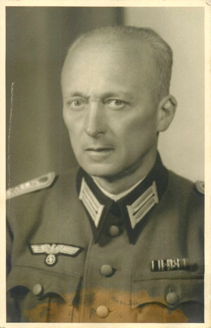 FOTO DEUTSCHER OFFIZIER Wehrmachtsuniform Orden Abzeichen 2 Weltkrieg ...