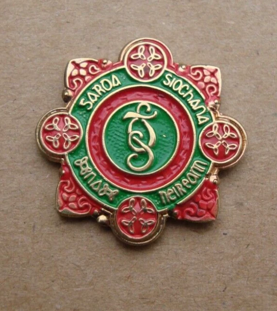 AN GARDA SIOCHANA Irish Police COMMISSIONAIRE tie tac pin badge RARE! £ ...