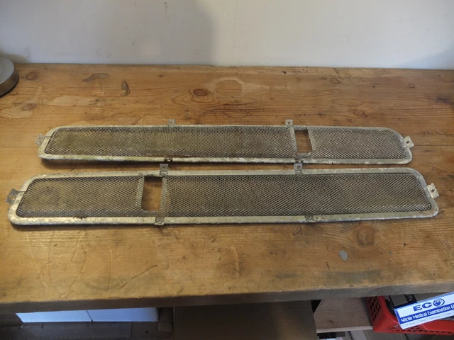 LAND ROVER BULKHEAD Vent Flyscreen's Series 3 PAIR £25.00 - PicClick UK