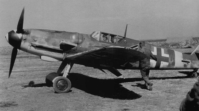 WW2 PHOTO WWII German Luftwaffe Bf 109 Russia Jg 52 1943 World War Two ...