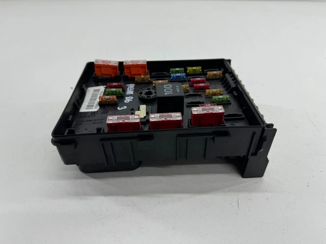 VOLKSWAGEN PASSAT B6 Engine Bay Fuse Box Relay Board Module 2.0Tdi 2005 ...