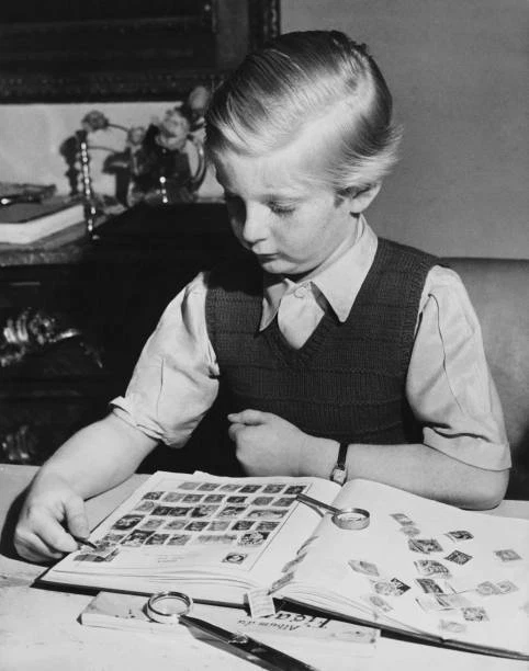 OLD PHOTO ANGLO french Child Actor Bobby Henrey With His Stamp ...