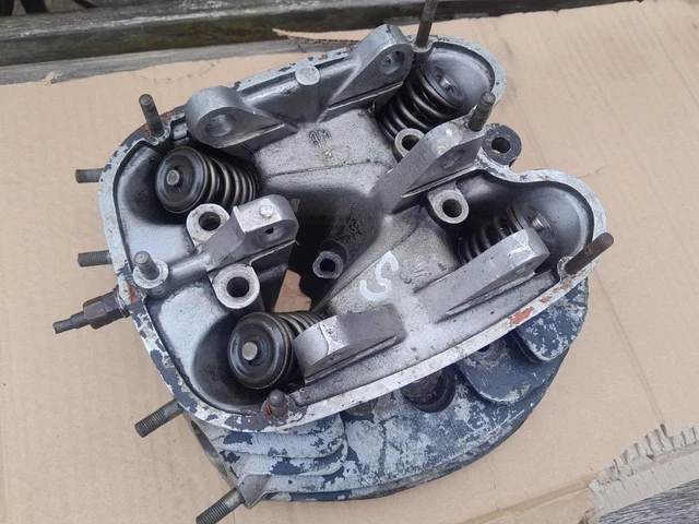 BSA A65S SPITFIRE = CYLINDER HEAD = 32mm INLET. £85.00 - PicClick UK