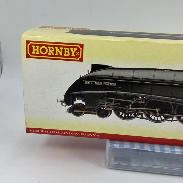 HORNBY R2338 OO Gauge Sir Charles Newton 4-6-2 Class A4 NE Black DCC ...