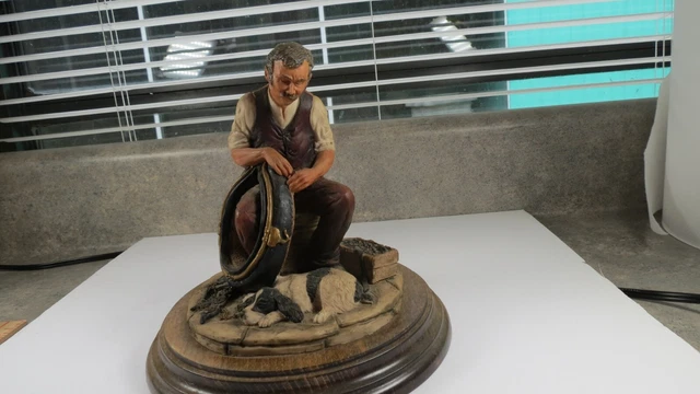 COUNTRY ARTISTS HORSE Worker Artist Signed (K. Sherwin) Resin Vintage ...