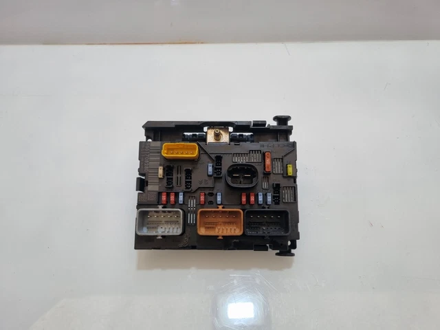 PEUGEOT / CITROEN Under Bonnet Fuse Box 9661708280 30 Day Warranty £35. ...